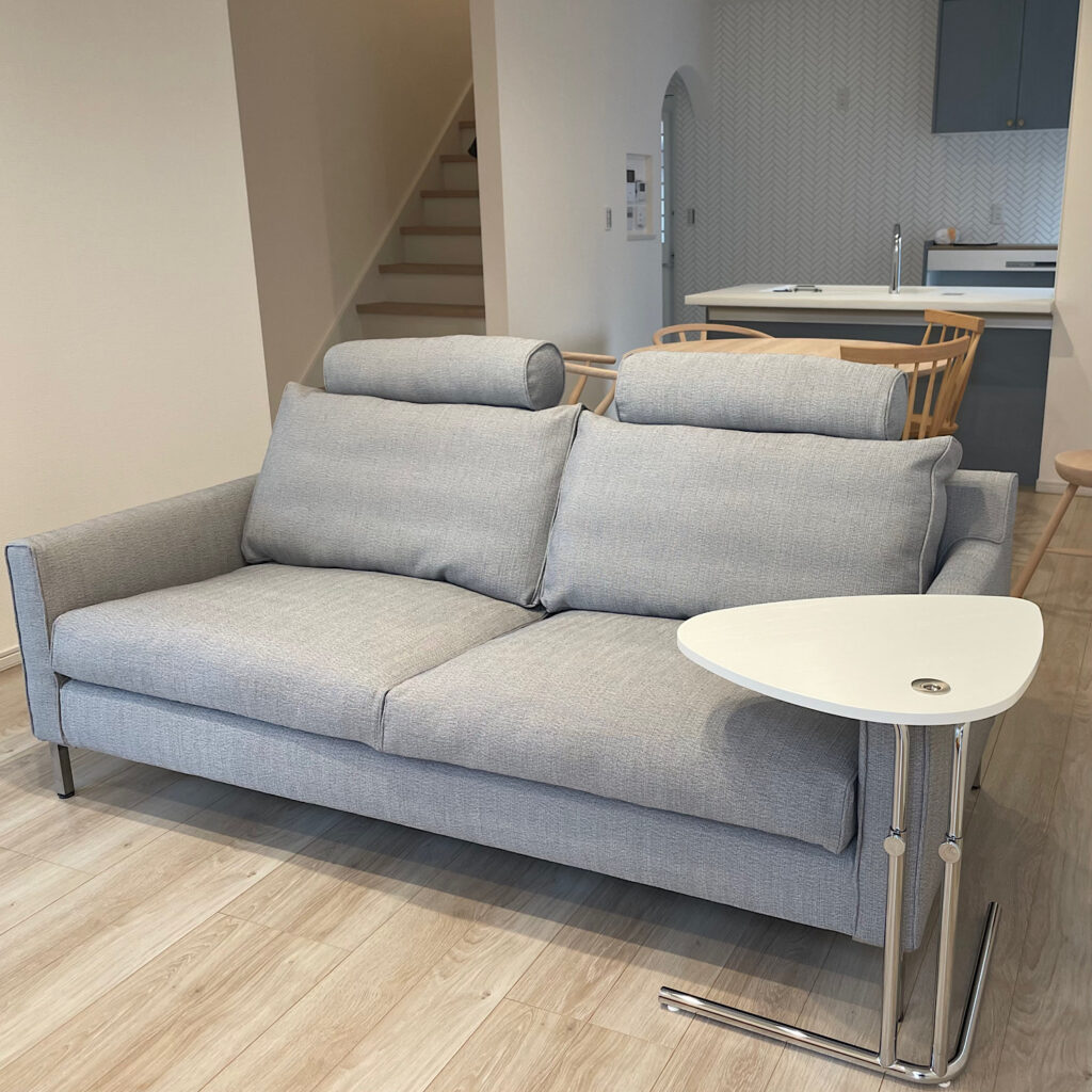 【納品事例】ラウンドテーブルを囲む爽やかなリビングダイニング | FORESTA with ACTUS®